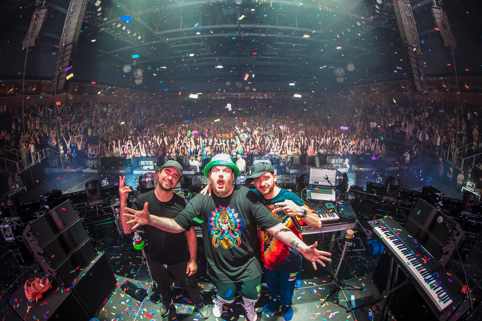 Family Pictures – Ganja White Night