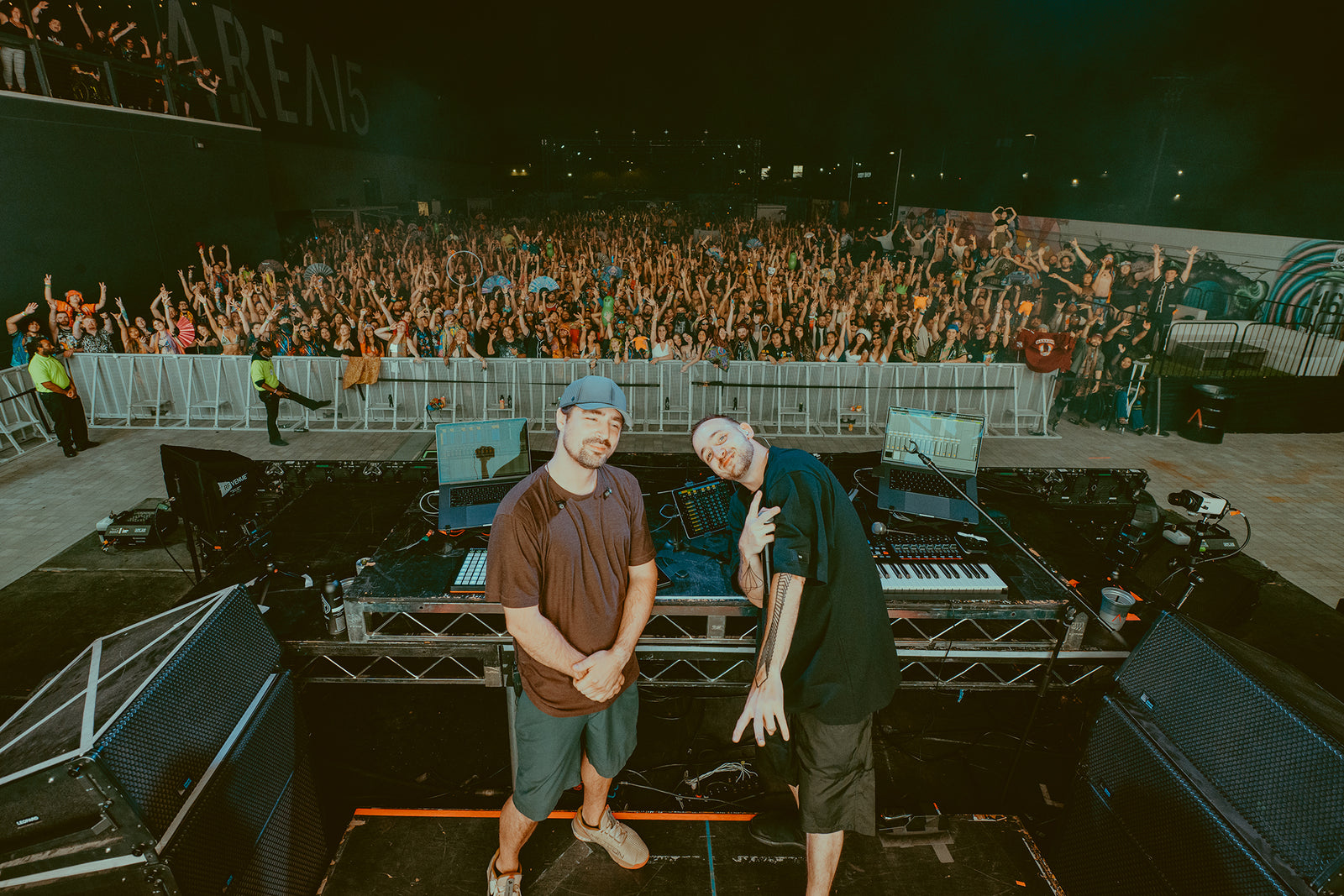 Family Pictures – Ganja White Night