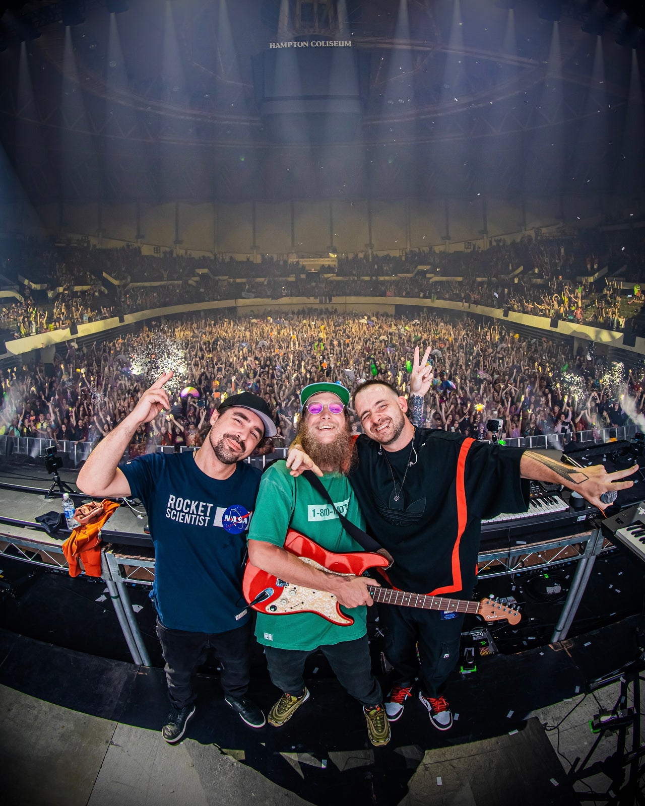 Family Pictures – Ganja White Night