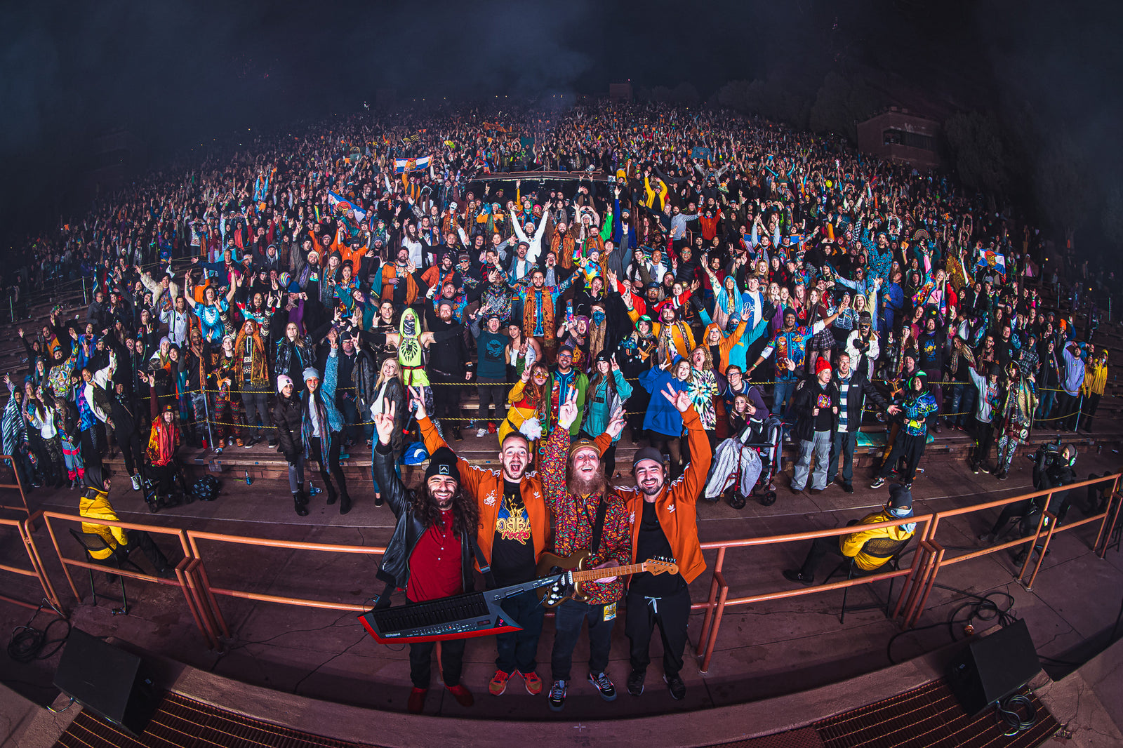 Family Pictures – Ganja White Night