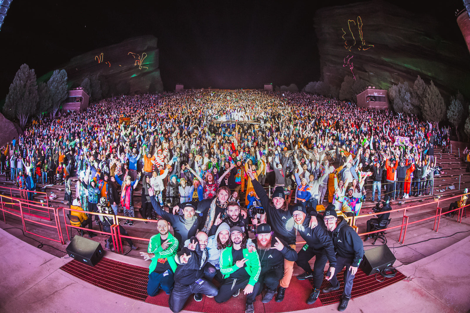 Family Pictures – Ganja White Night