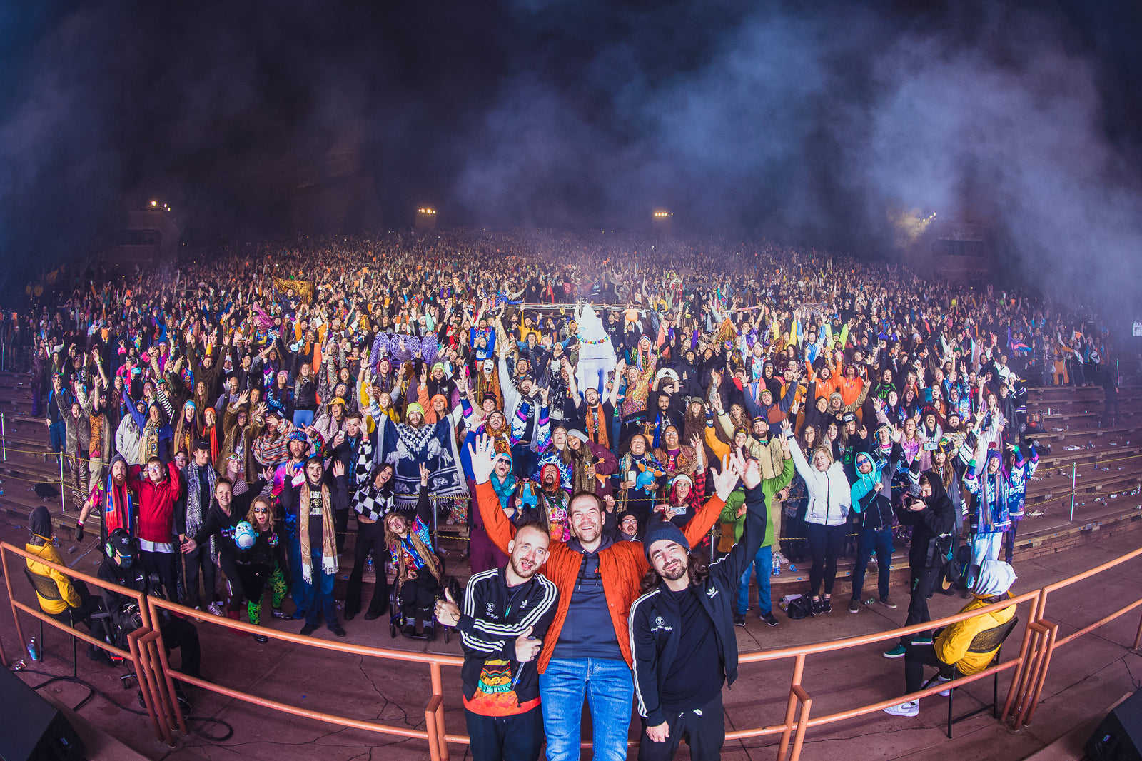 Family Pictures – Ganja White Night