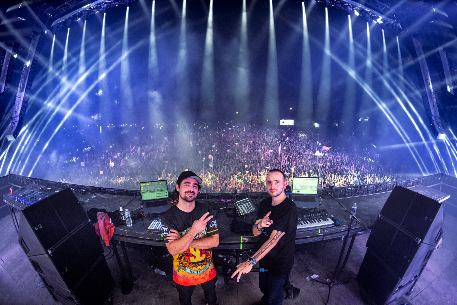 Family Pictures – Ganja White Night