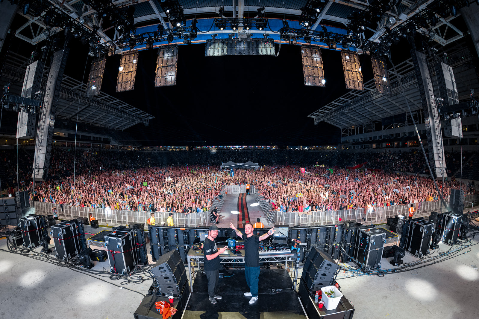 Family Pictures – Ganja White Night