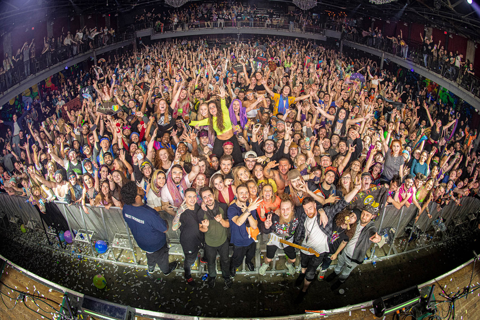 Family Pictures – Ganja White Night